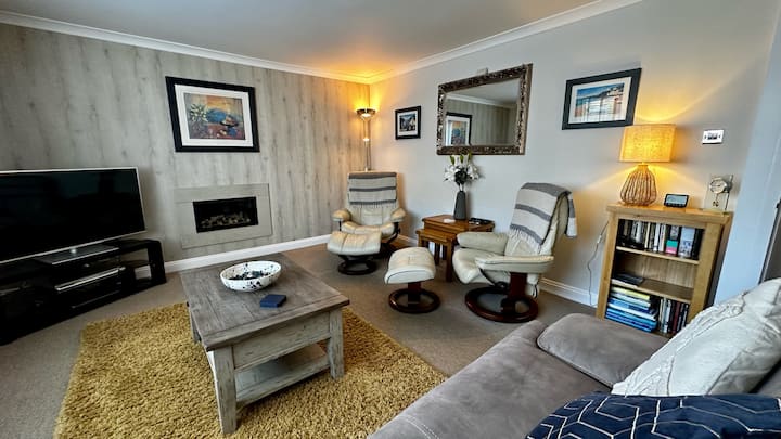 Clarence House By The Sea + Parking. Dartmouth - Dartmouth