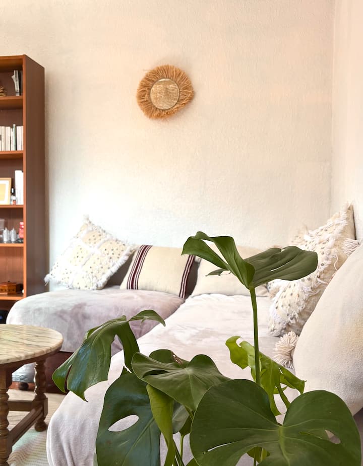 Sunny Apt W Rooftop Terrace & Balcony - エッサウィラ