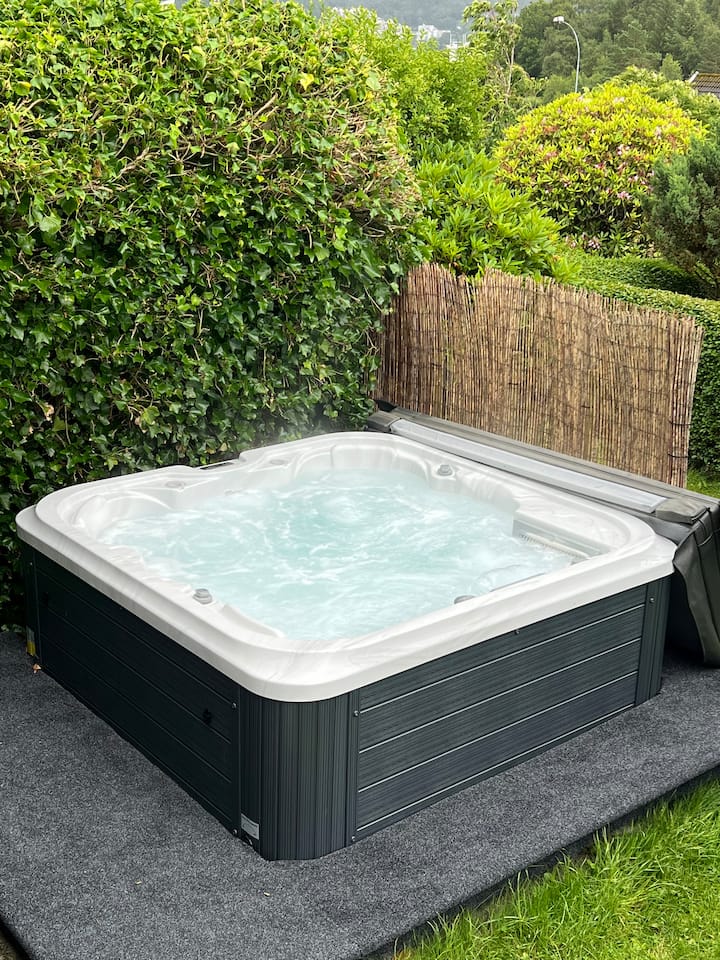 Sentral Enebolig På Lura Med Jacuzzi! - Stavanger