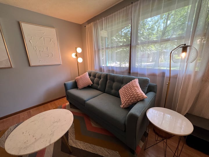Walk To Iu • Private Deck•playground •No Fees! - ブルーミントン, IN