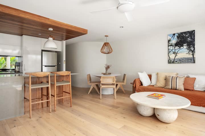 St Tropez 12: Haven With Water View & Pool - Noosa