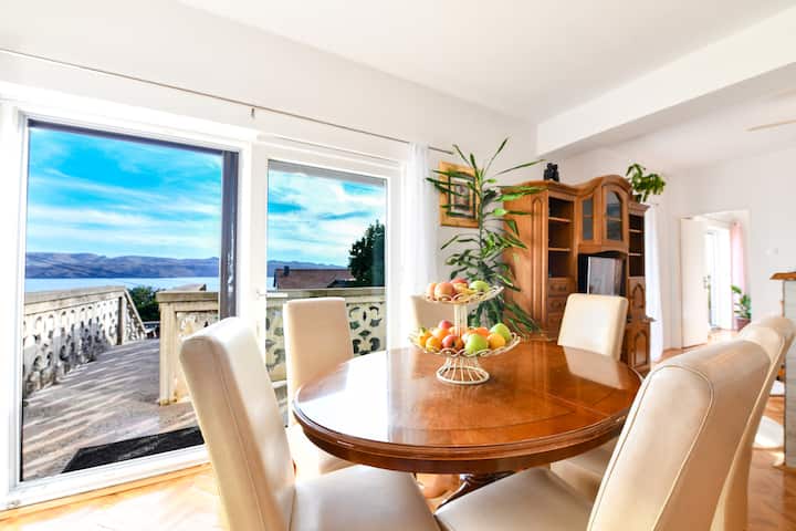 Apartman Pik - Karlobag