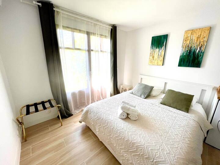 Superbe Studio: Jardin, Clim,parking 1km De La Mer - Villeneuve-Loubet