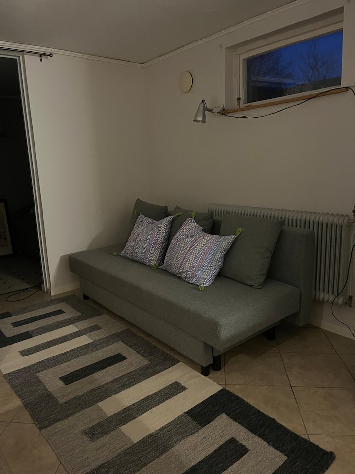 Lägenhet På Liten Gård På Landet - Eslöv