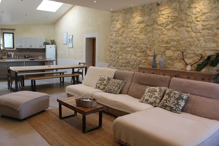 Mas Provençal Avec Piscine 8 Pers + 1 Bébé - France