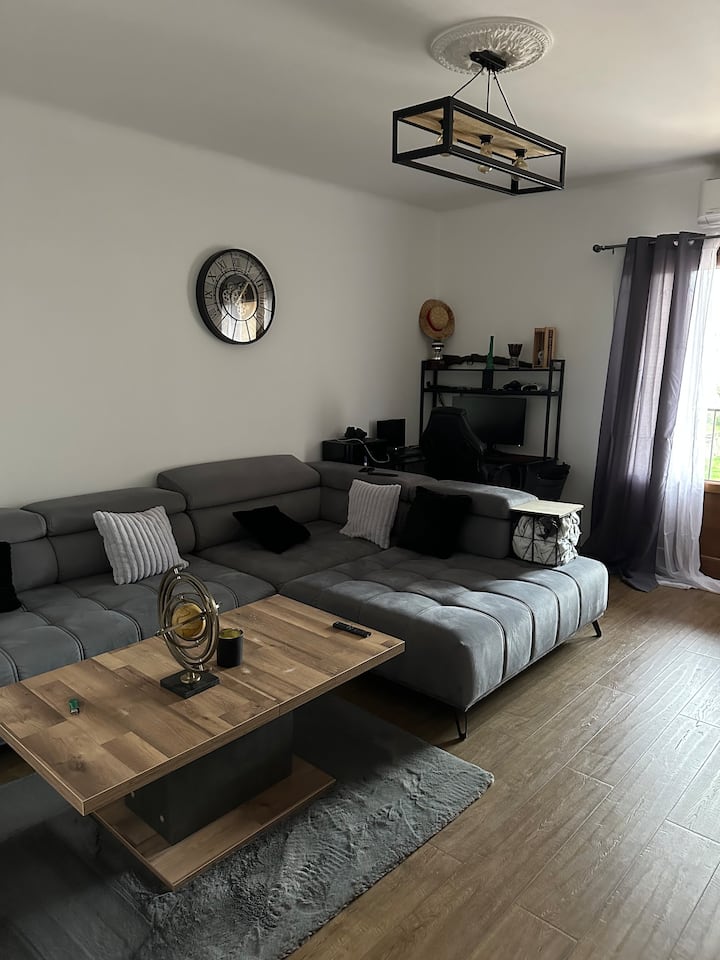 Appartement T2 De 60m2 - Corte