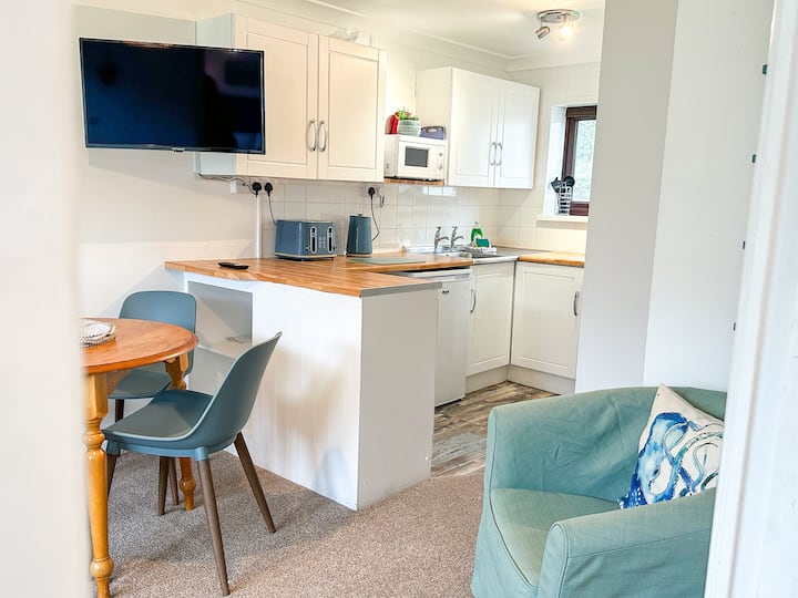 Chalet 12 - Entire Chalet On Small Rural Park - Tenby