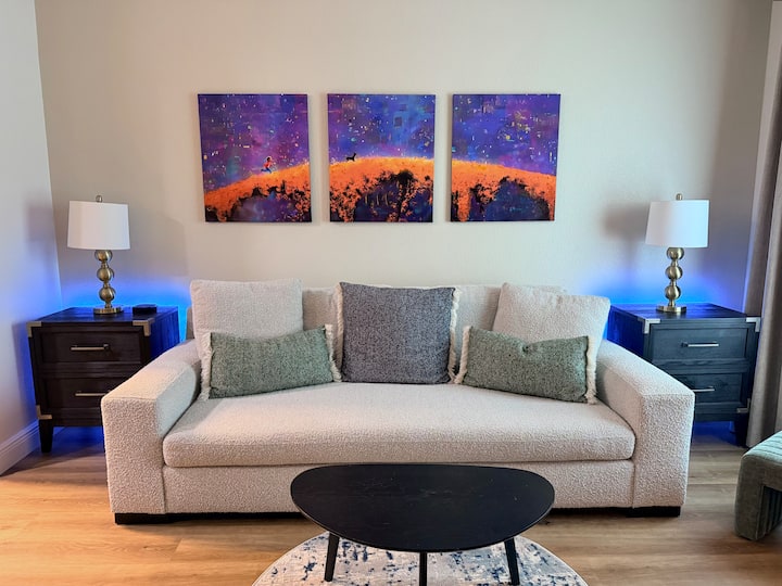 Condo Near Disney | Kitchen + Free Shuttle - Walt Disney World® Resort, Orlando