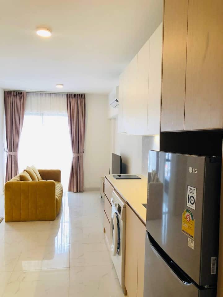 Phnom Penh. Pools, Jacuzzi, Nice Views, Gym Room. - Phnom Penh