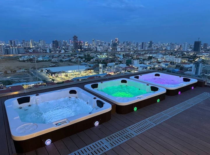 Sensok, Phnom Penh. Pools, Jacuzzi, Nice View! - Phnom Penh