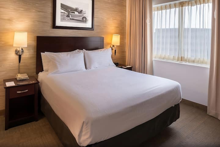 Best Place To Unwind! Pets Are Welcome! - Des Plaines, IL