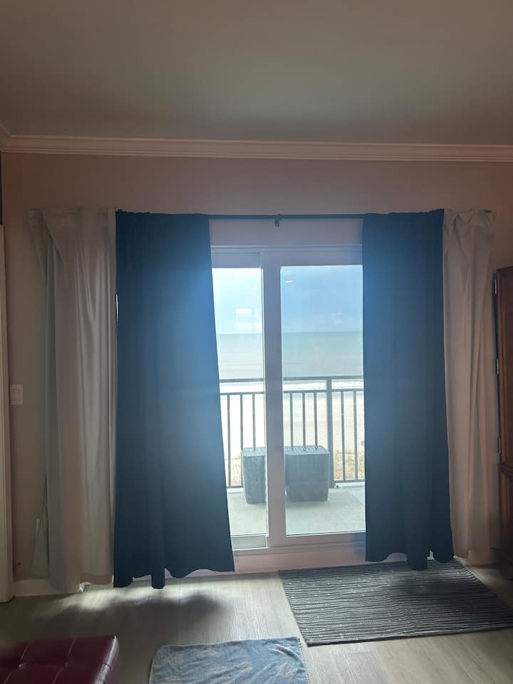 Beachfront Condo With Sea Views - Jacksonville Beach, FL