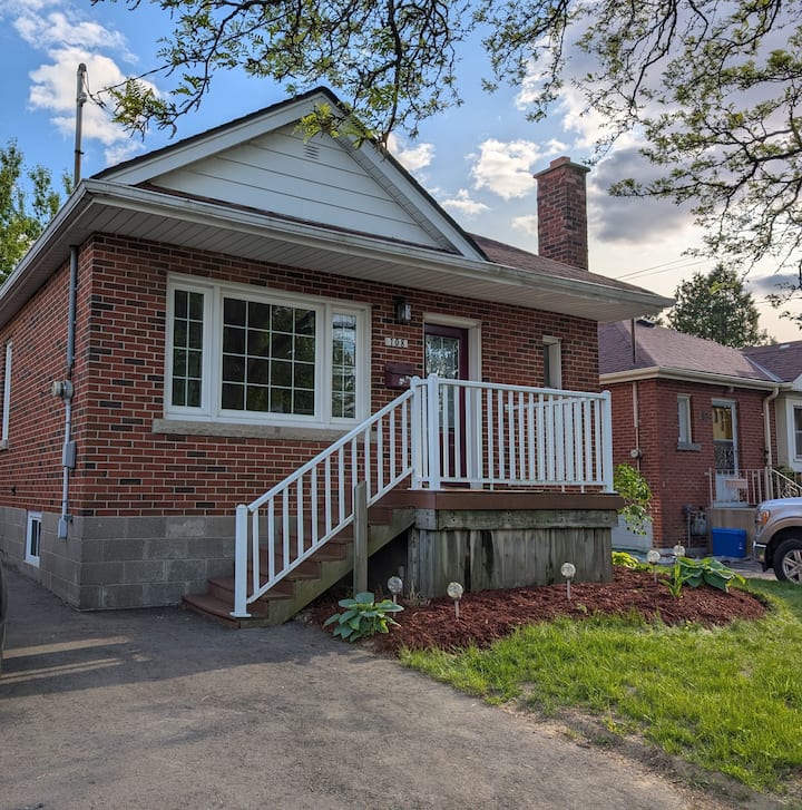 Rosedale Railside Retreat - Hamilton