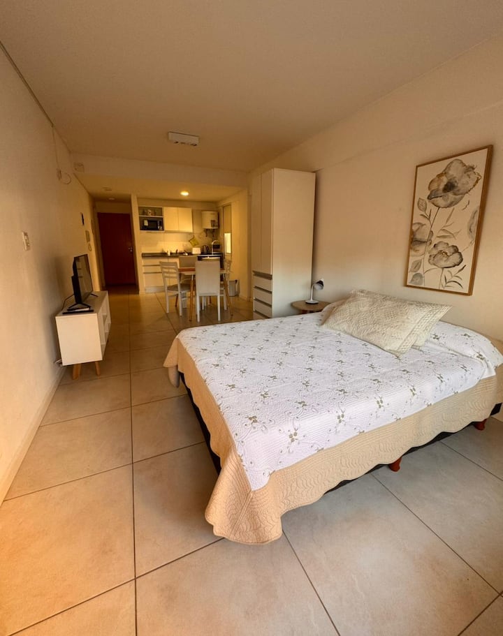 Monoambiente Moderno En 3 De Febrero Y Moreno - Rosario