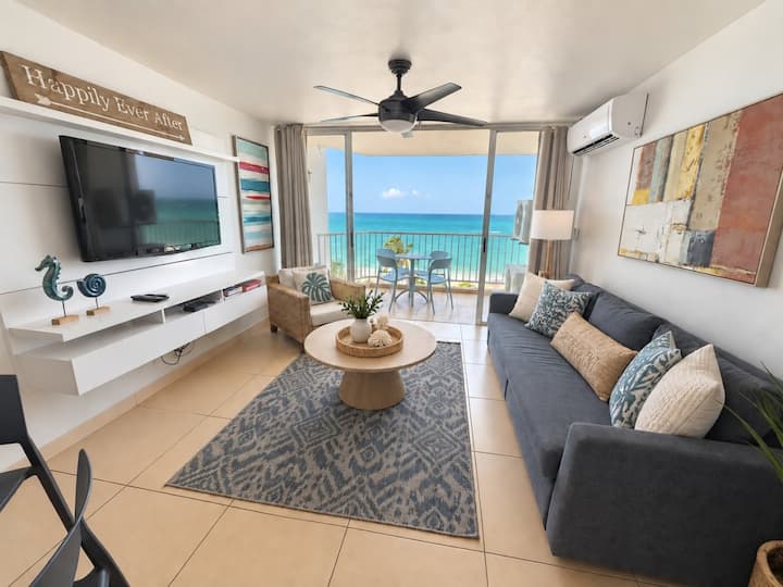 Beachfront * King Bed * Washer/d * Walk Everywhere - San Juan