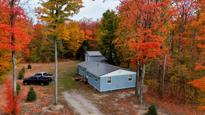 Plum Valley Retreat - Kalkaska, MI