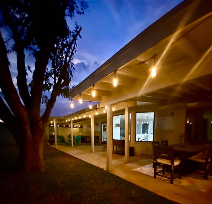 Haven Days
Spacious Retreat
*Fenced Pool* - Phoenix