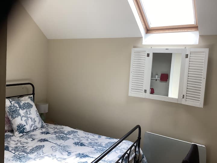 Petite Chambre Style D'hôtel (B) - Châtillon-sur-Seine