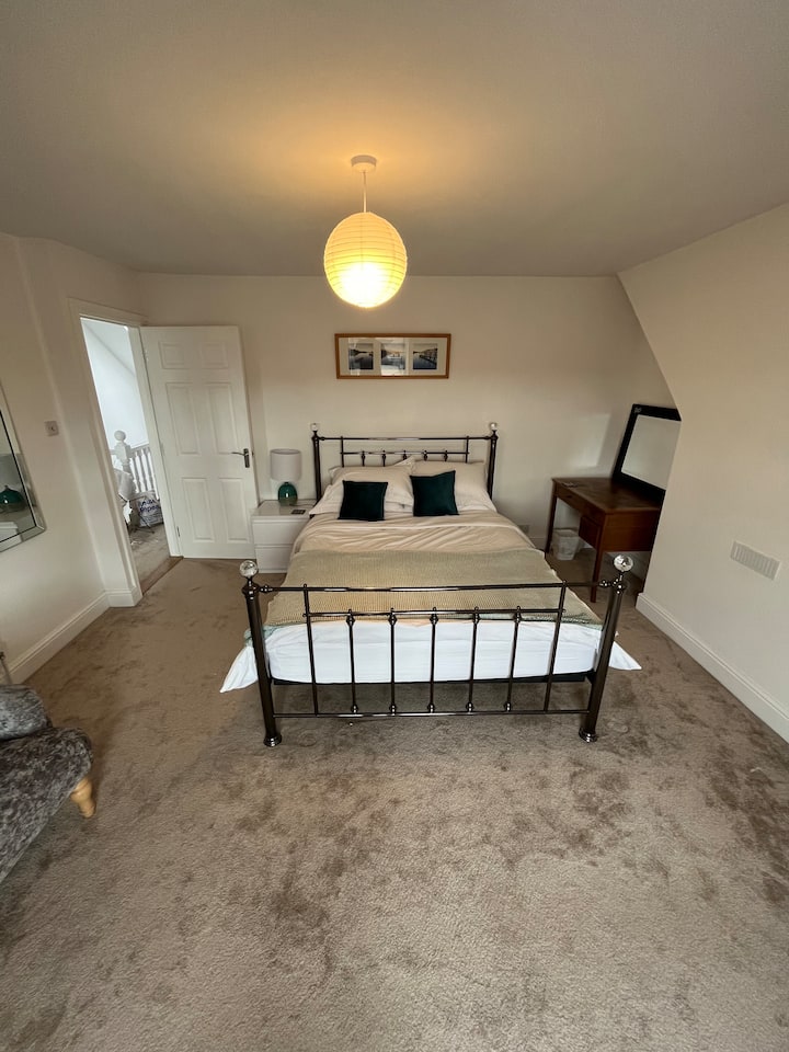 2 Bedrooms In A Character Town House - Felixstowe