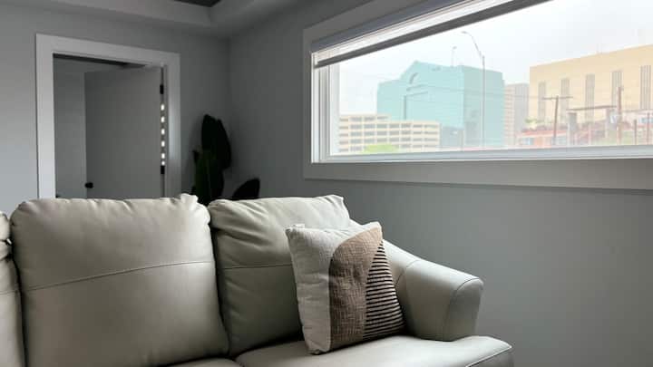 Epic Shower, Downtown View & Bluetooth Sound - 엘파소