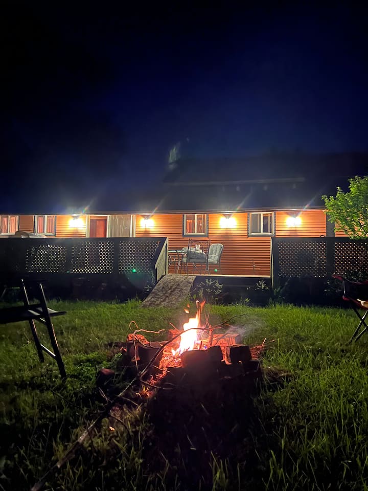 Cozy Cottage In Crystal Beach - Crystal Beach, ON, Canada