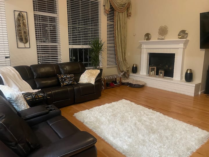 Professional Vacation Retreat - Antioch, CA