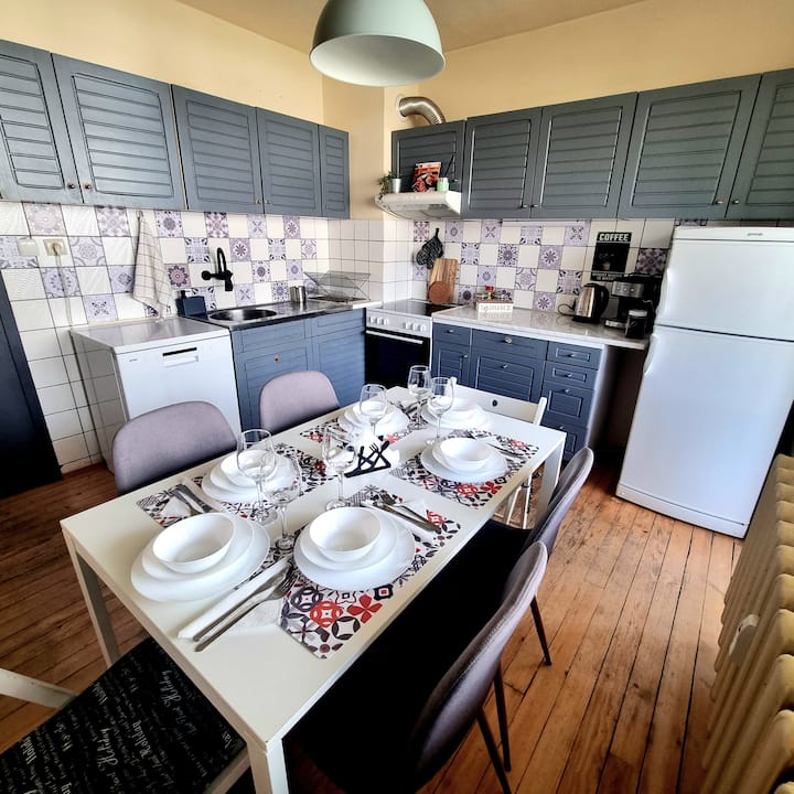 Spacious 3 Bdr, Close To Metro - Bulgaria