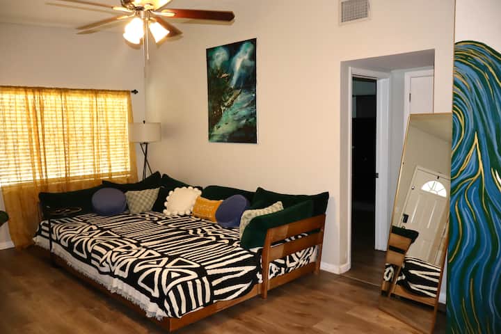 Family Friendly Oasis Perfect Fall Vacation - Largo, FL