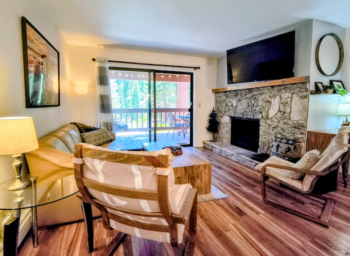 Tahoe Condo, 4bd/4ba, Walkable, Winter Or Summer - Carson City, NV