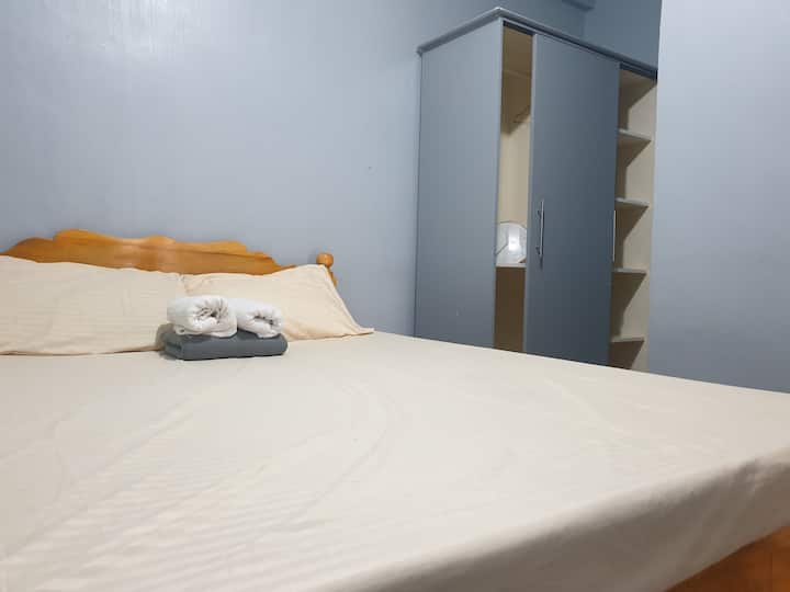 Caleb-spacious 1brh *Free Wifi* - Calapán