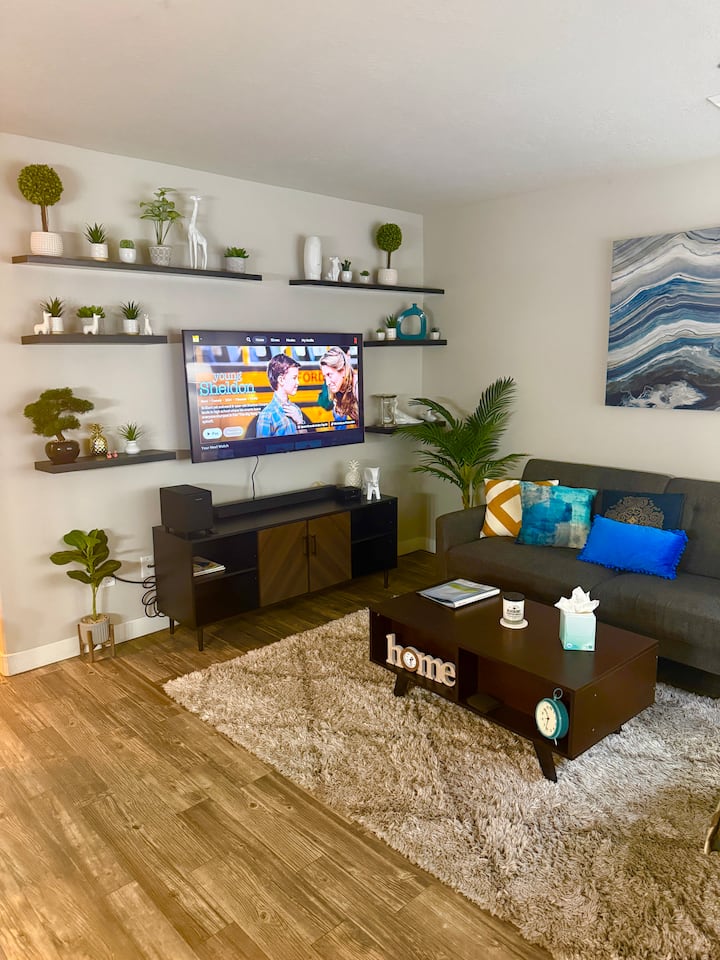 Hidden 2br Sleeps 5 | Ev Garage | Near 9th & 9th - Salt Lake City, UT
