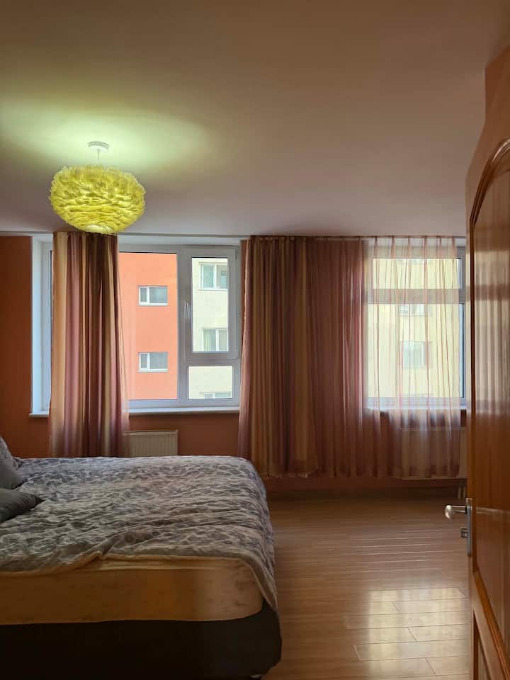 Spacious 3br Apartment 1.6km From City Center - Ulaanbaatar
