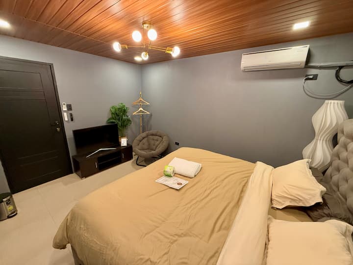 R Peak Deluxe Near Ph Arena - Bocaue