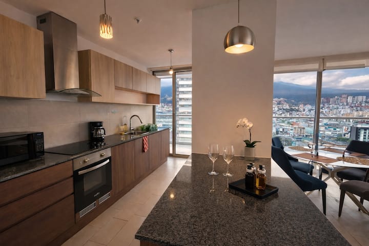 Esencia & Confort Urbano | Suite Piso 12 - Quito