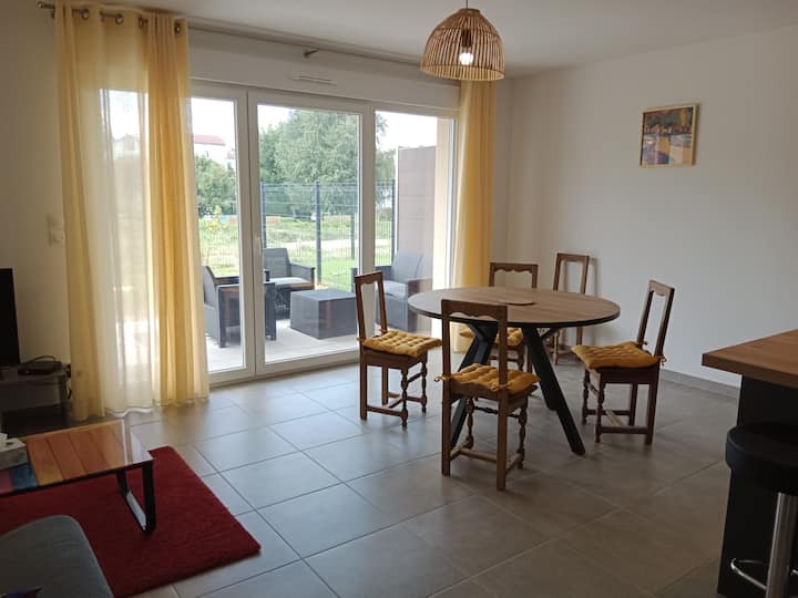 Beau T2, Spacieux Et Lumineux Avec Jardin Privé - Lac de Bouzey