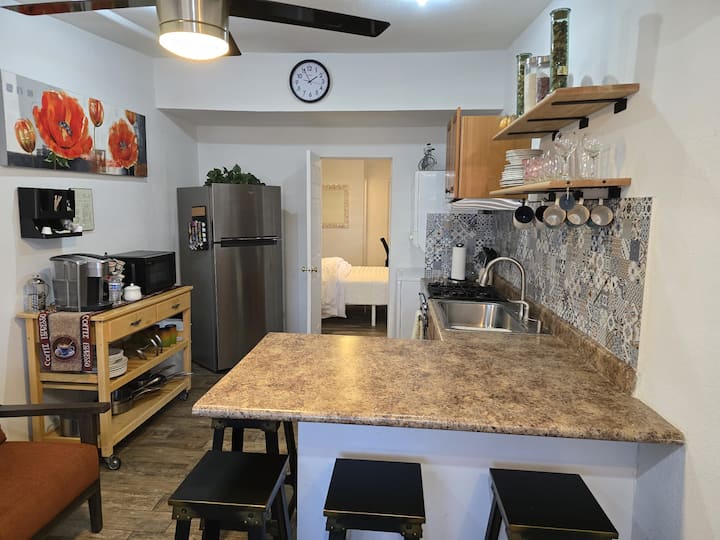 Cozy South Tucson Hidden Gem - Tucson, AZ