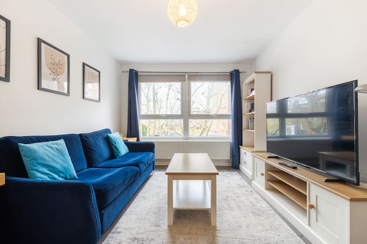 Two-bedroom Flat: St John's Wood & Little Venice - London