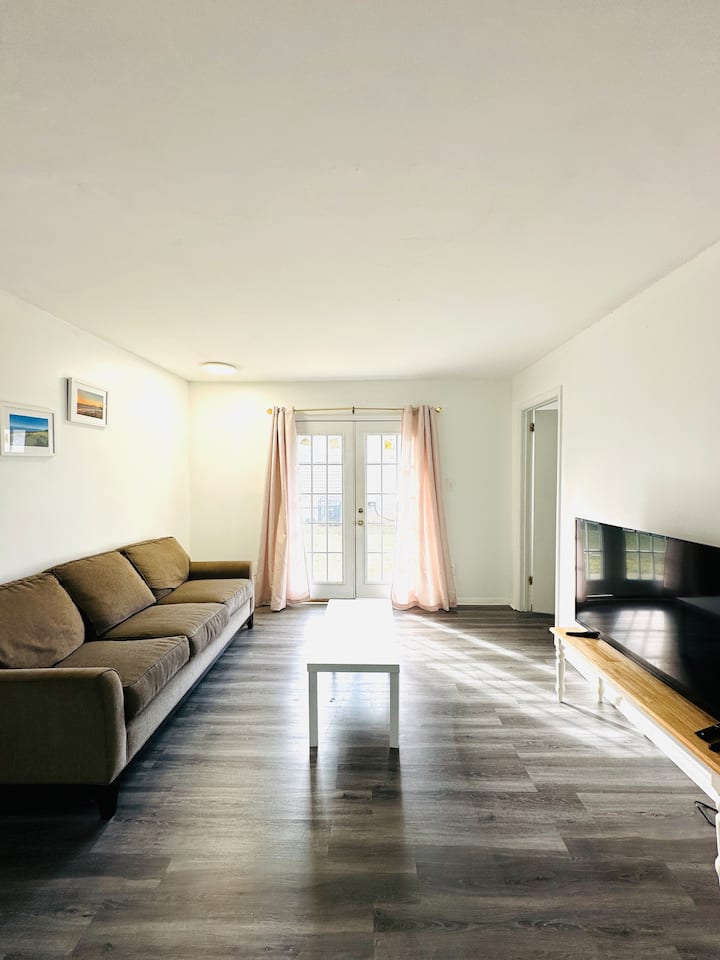 2 Bedrooms - The Malibu - Huntsville, AL