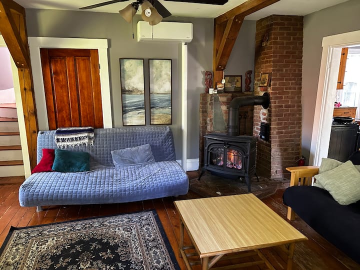 Cozy Historical Home - New Bedford, MA