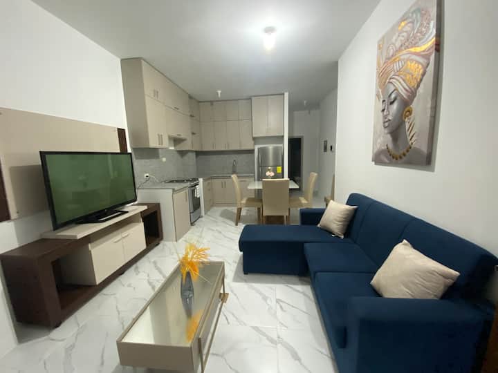 Elegante Apartamento Con Garaje - Machala
