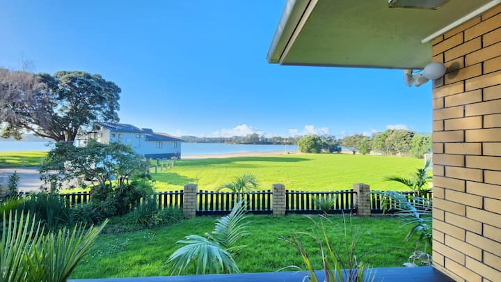 Beachside Getaway - Waiuku