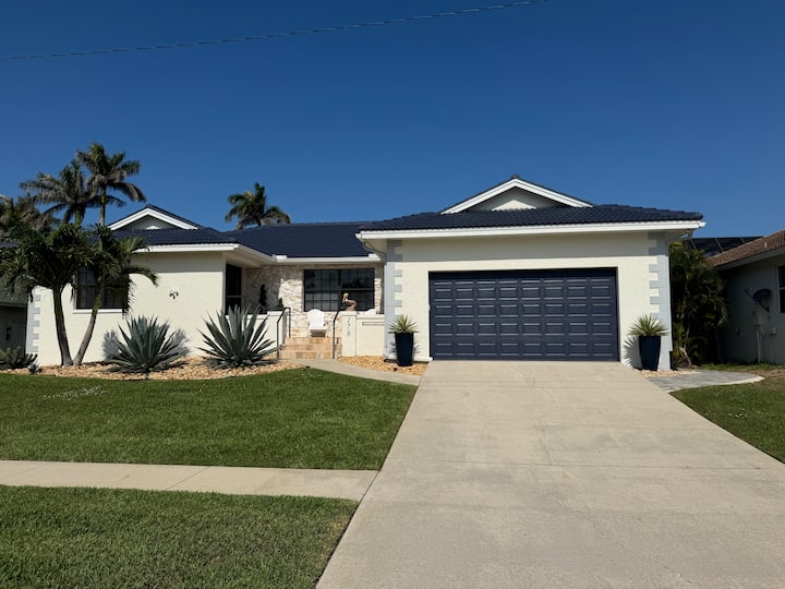 Pelicanville - Marco Island, FL