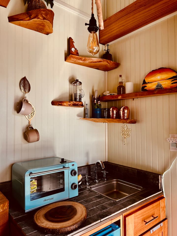 Ocean View Treehouse - Roberts Creek