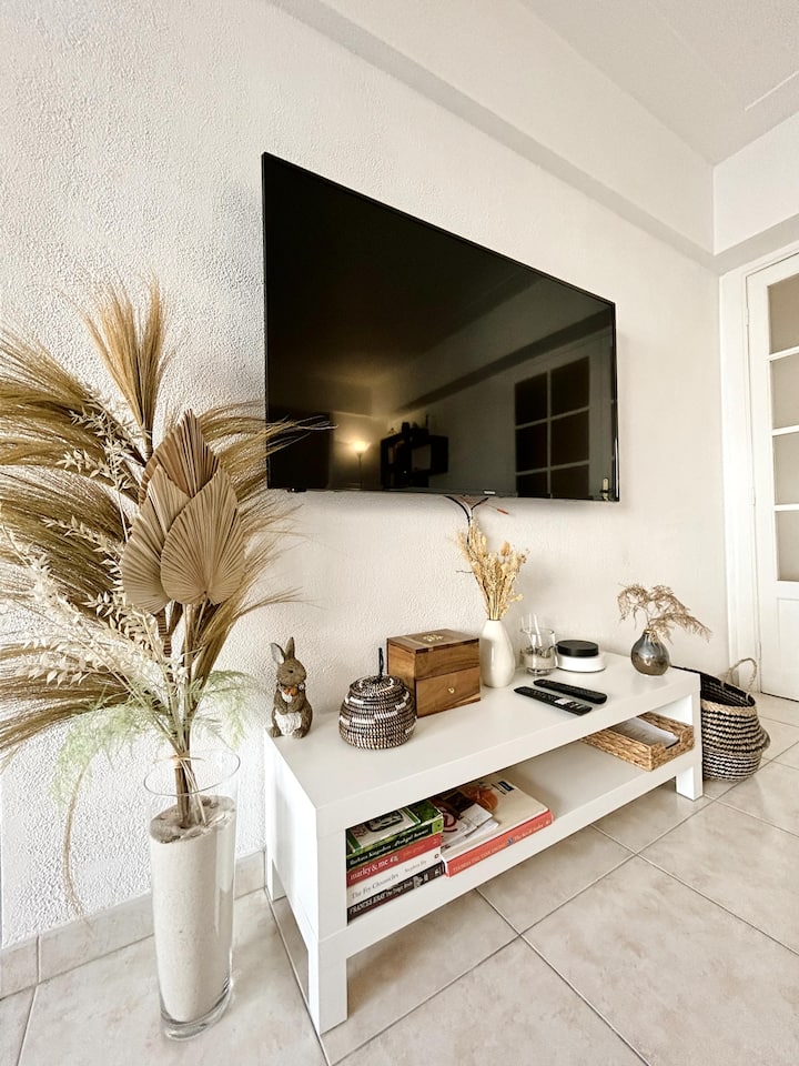 Le Diego Suarez : Apt 5 Prs, Clim, 100m Des Plages - ibis Styles Antibes