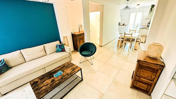 Les Iris, Charmante Maison De Village à Céreste - Alpes-de-Haute-Provence