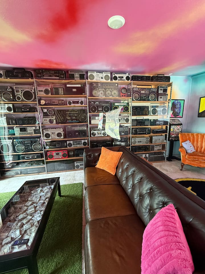 The Vibe Villa - Sarasota, FL