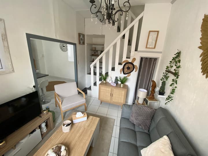 Jolie Maison De Ville Au Cœur De Pomerols - Marseillan