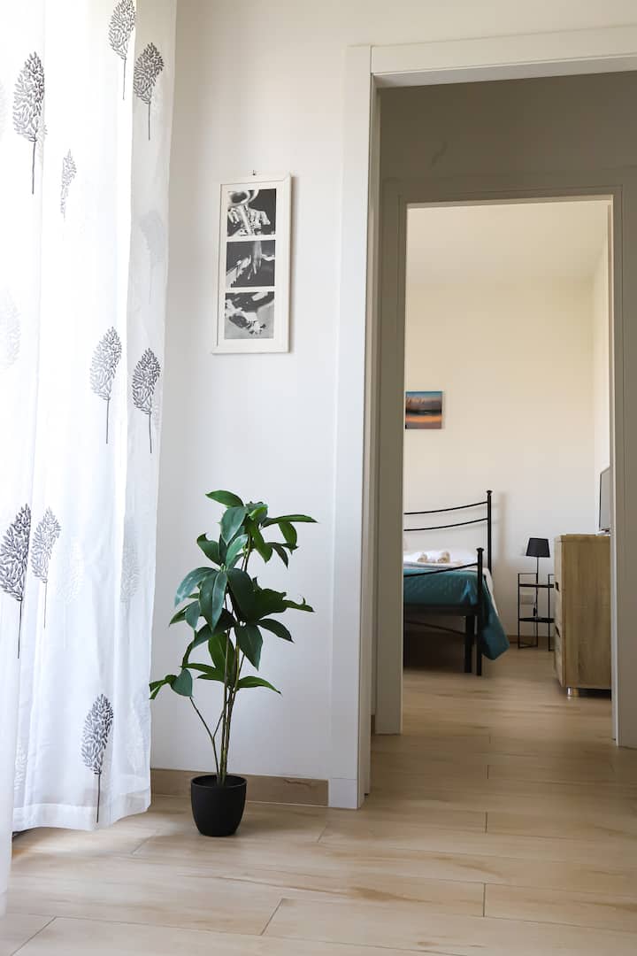Entula - 1 Bedroom Flat

It092009c2000r4905 - Cagliari