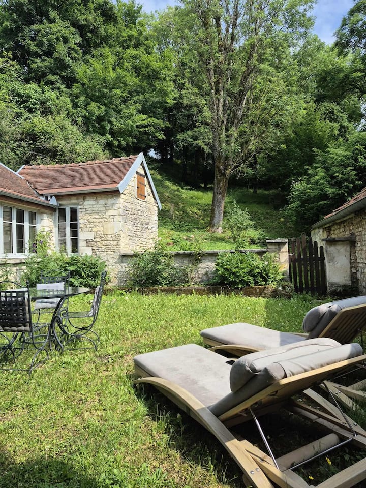 L'orée Des Vignes - Maison Cosy Avec Jardin Clos - Tonnerre