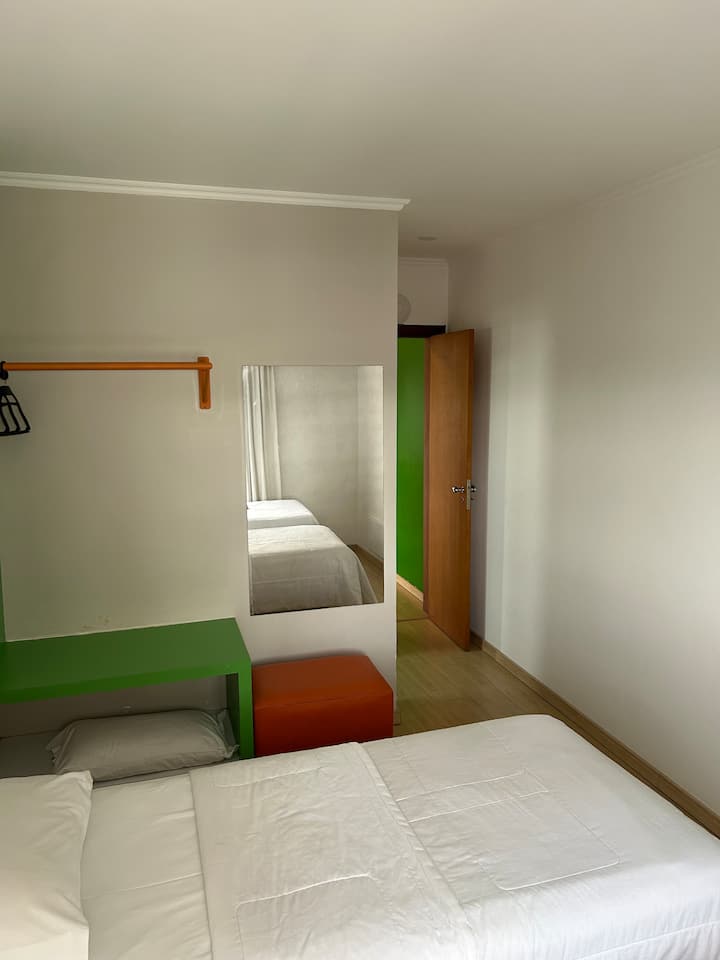 Apto Mobiliado Com Máquina De Lavar.12/1 - Joinville, Brazil